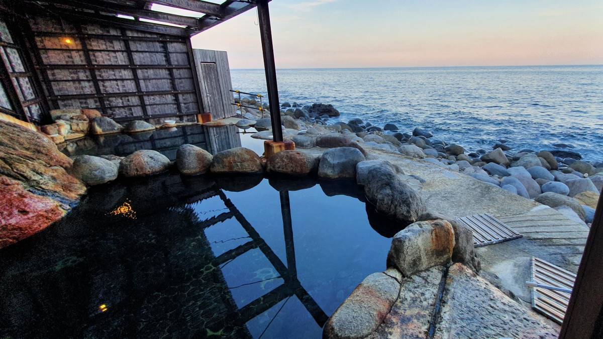 30 Japan Travel Tips: Essential Etiquette Guide to Being Polite ...